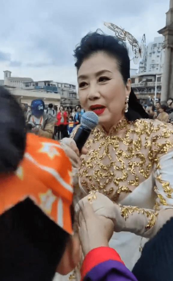 76-year-old Wang Mingquan performs domineeringly on the streets of ...