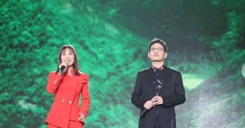 Yun Duo choked up during live broadcast: I cursed my ancestors for ...