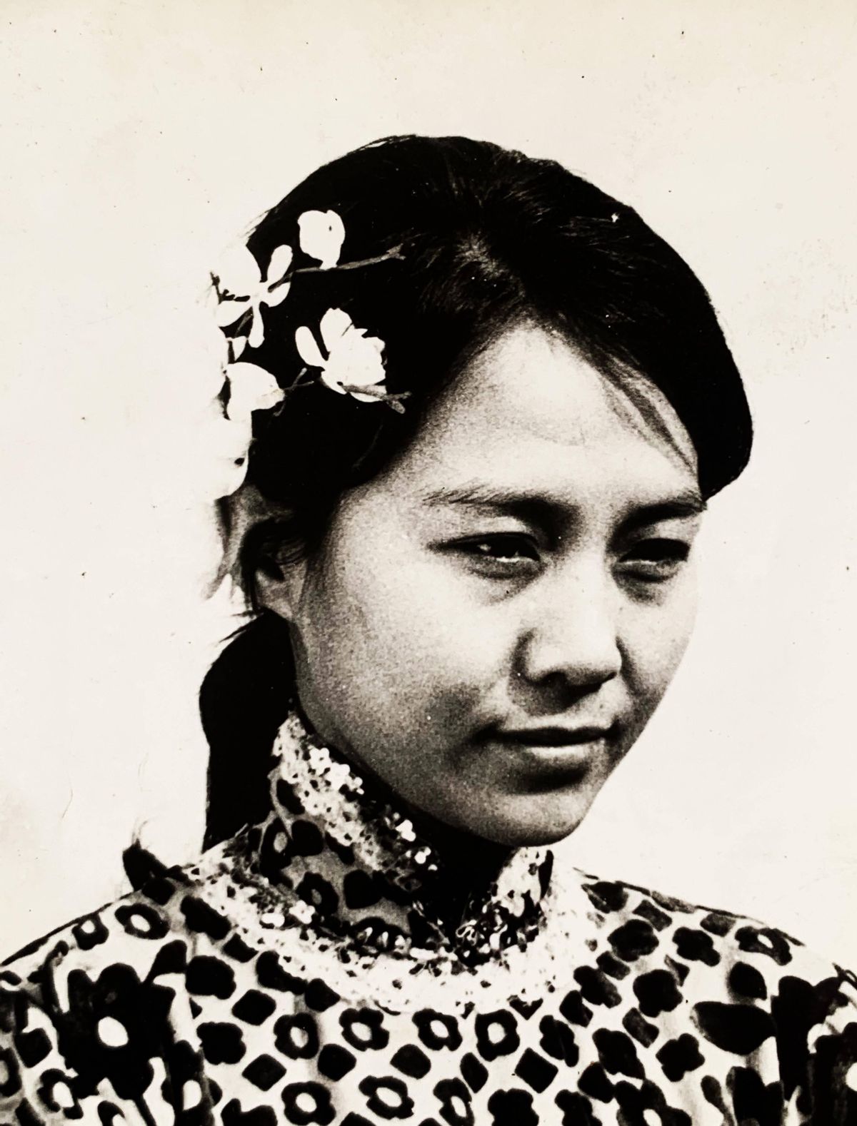 Li Youbin became famous overnight with the film "Drawing Sword". He was ...