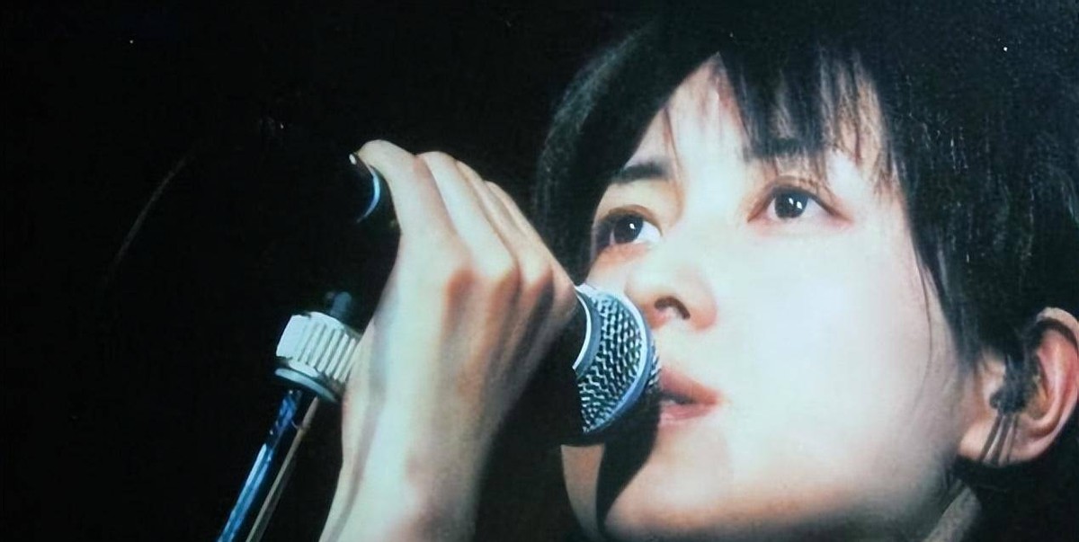 She is the "cleanest" female singer. One song has been popular for 28 ...