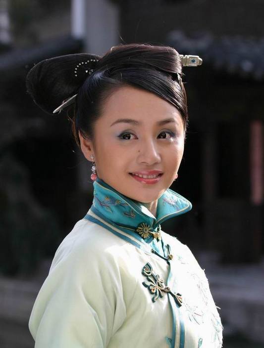 Cao Ying: From CCTV hosting to the entertainment industry, her life has ...