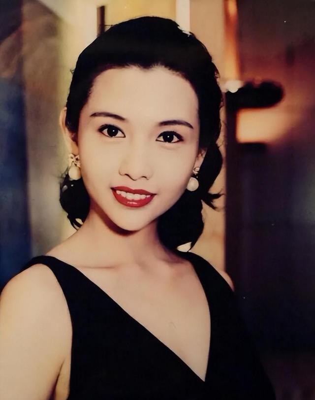 "Yeung Po Ling" the founder of Luk Fook Jewellery: a Miss Hong Kong ...