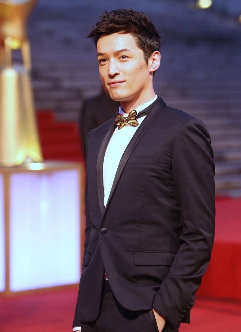 This night in Korea: Hu Ge won the Best Actor award in style, Ariel Lin ...
