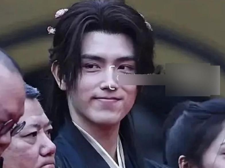 Set an end to the bed photo controversy! Arthur is back! Chen Feiyu ...