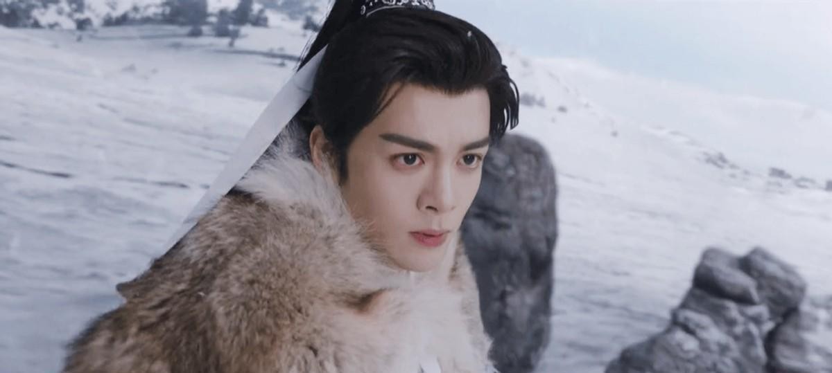 "Seven Nights of Snow" and "Splendid Peace" compete with each other ...