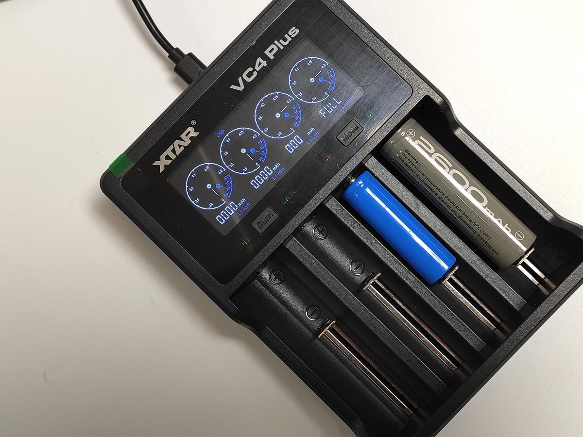 XTAR VC4 PLUS體驗評測：經典四槽設計，支持智能充電 - 頭條匯