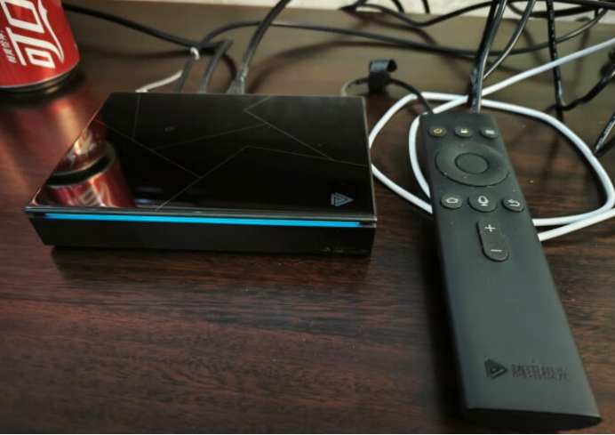 Make the most of your old TV with simple, high-end TV boxes. These 4 ...