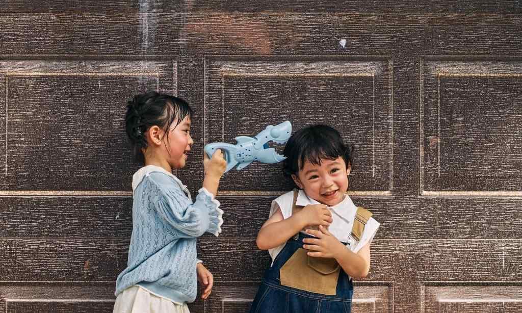Yang Yi's children took their first childhood photo! They are innocent ...
