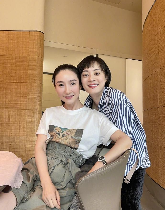 An Lingrong posted a photo to celebrate Zhen Huan's birthday. "Niao ...