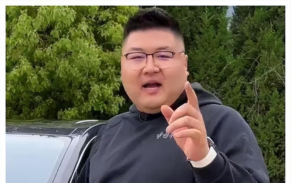 Million-dollar internet celebrity "Monkey Brother Talks about Cars ...