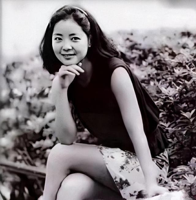 Teresa Teng died in the hospital. The reporter took a close-up photo of ...