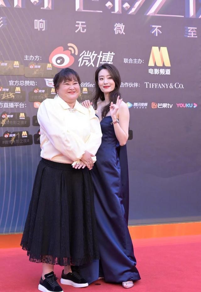 "YOLO" premieres, Jia Ling and Zhang Xiaofei's playful charm sweeps ...