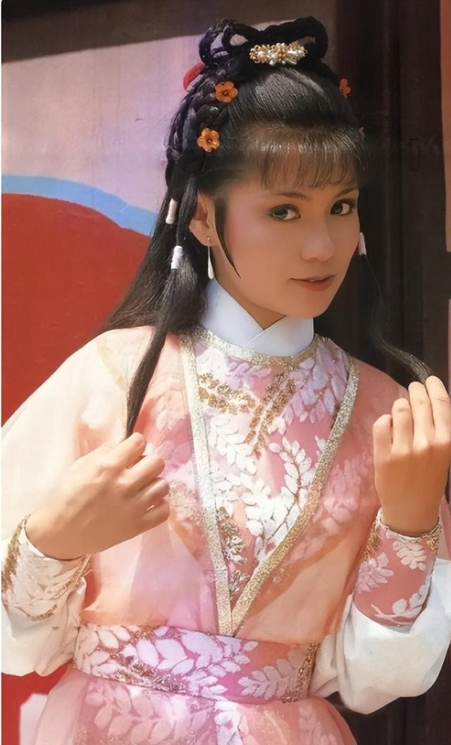 "The Most Beautiful Huang Rong" Weng Meiling committed suicide at the ...