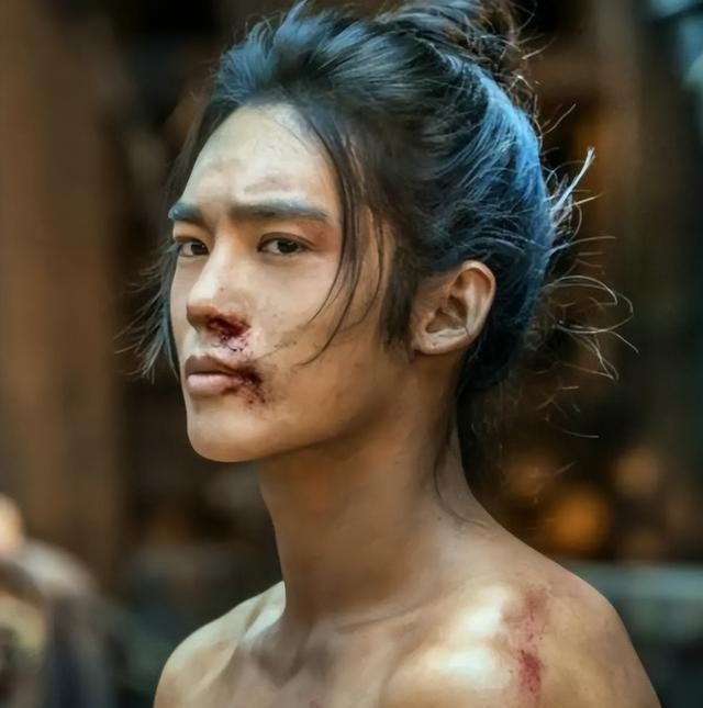 When 27-year-old Yu Shi and 28-year-old Li Junrui stood together, I finally understood what top ...