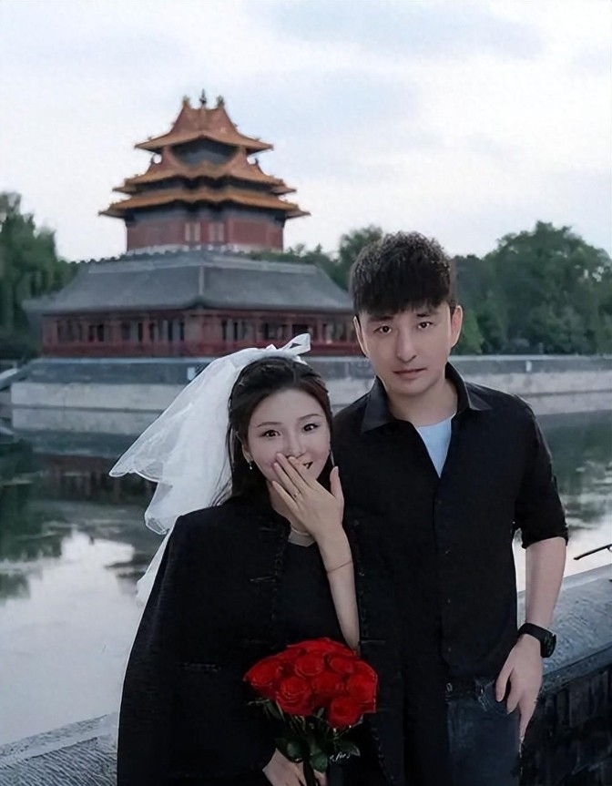 He Kexin's 32-year-old wedding set off a sensation in the sports world ...