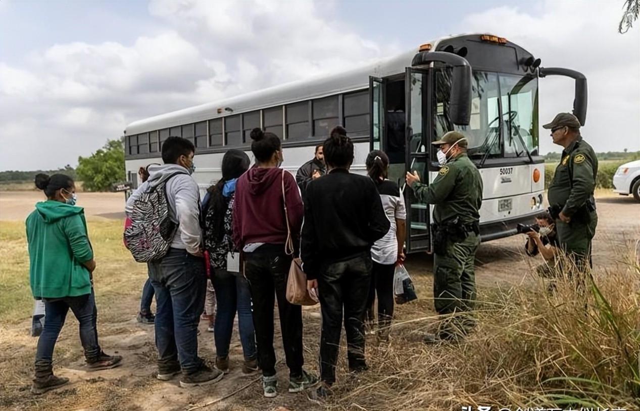 Biden administration's deadline for standoff with Texas has passed ...