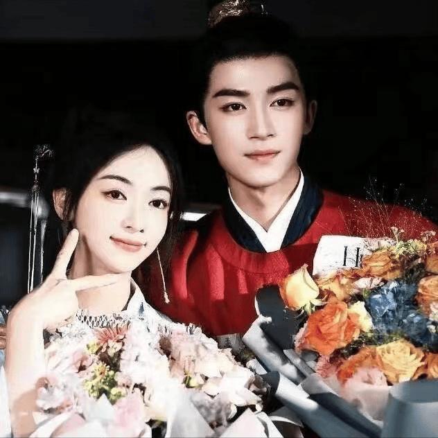 Wu Jinyan officially announced her marriage, her bulging belly caused ...