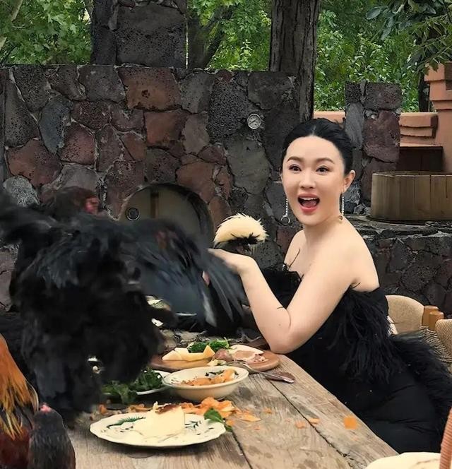 I'm shocked! Huo Siyan took dozens of animals to shoot a magazine, it ...