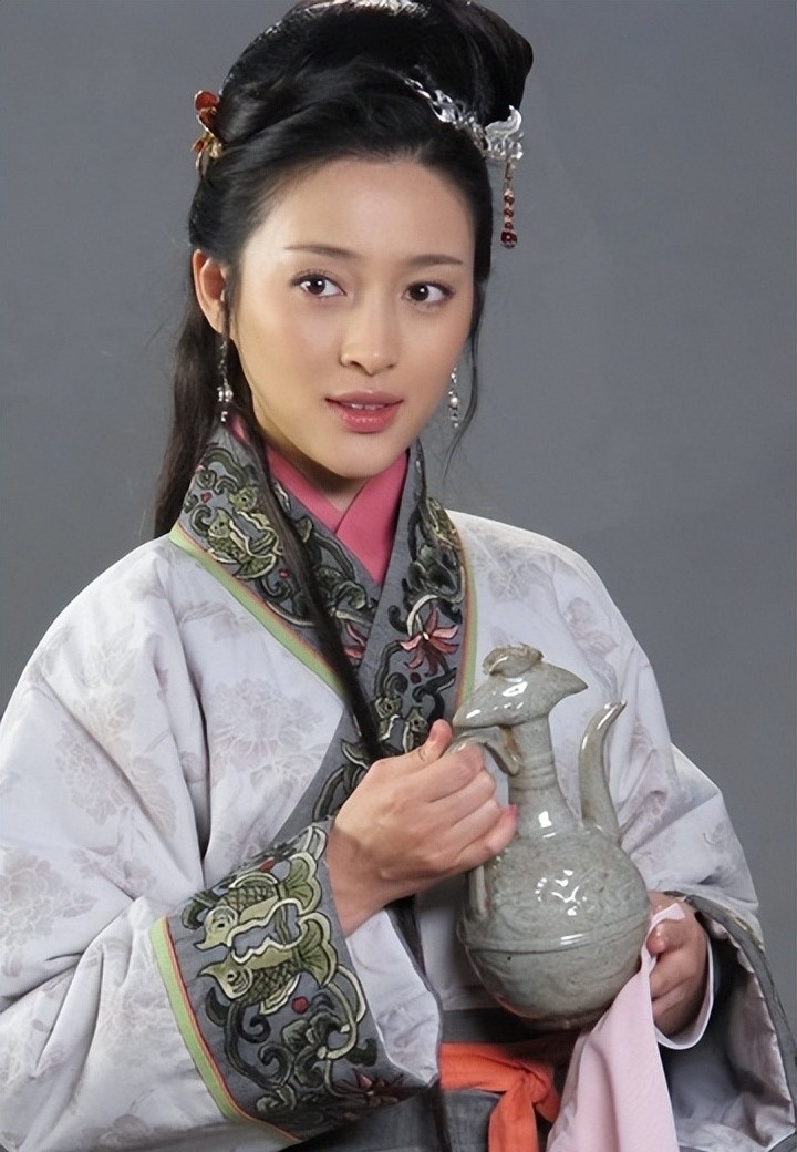 Unlucky Gan Tingting: Playing a role of Pan Jinlian actually ruined her ...