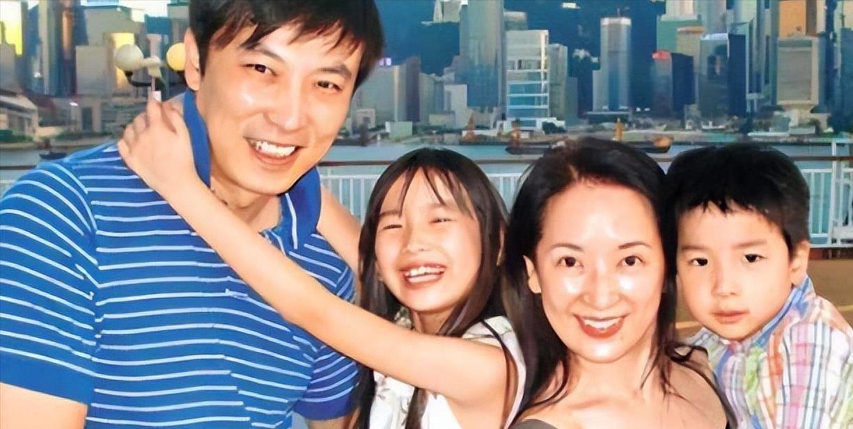 "Snowy Mountain Flying Fox" In the past 32 years, Hu Fei has been ...