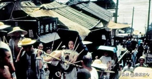 Old photos from the late Qing Dynasty: an aristocratic wet nurse ...