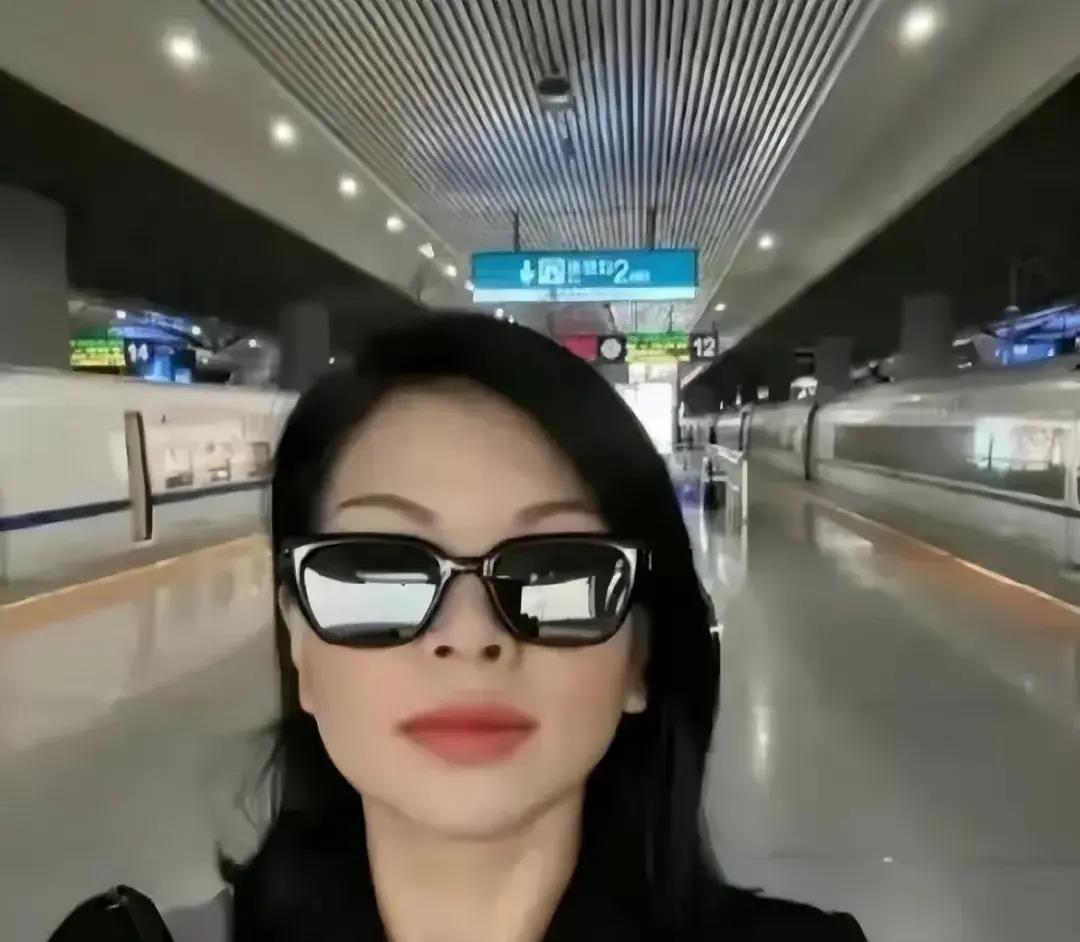 Chinese supermodel Lu Yan's comments on social media sparked widespread controversy - iMedia