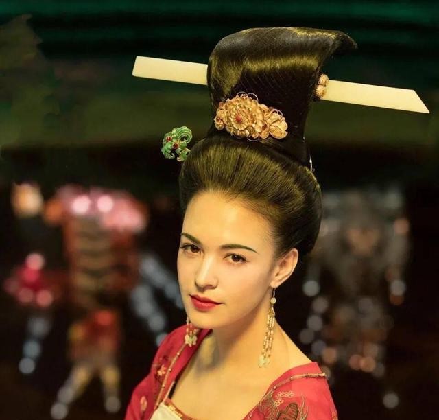The real life in the harem: 12 kilograms of meat are distributed every ...