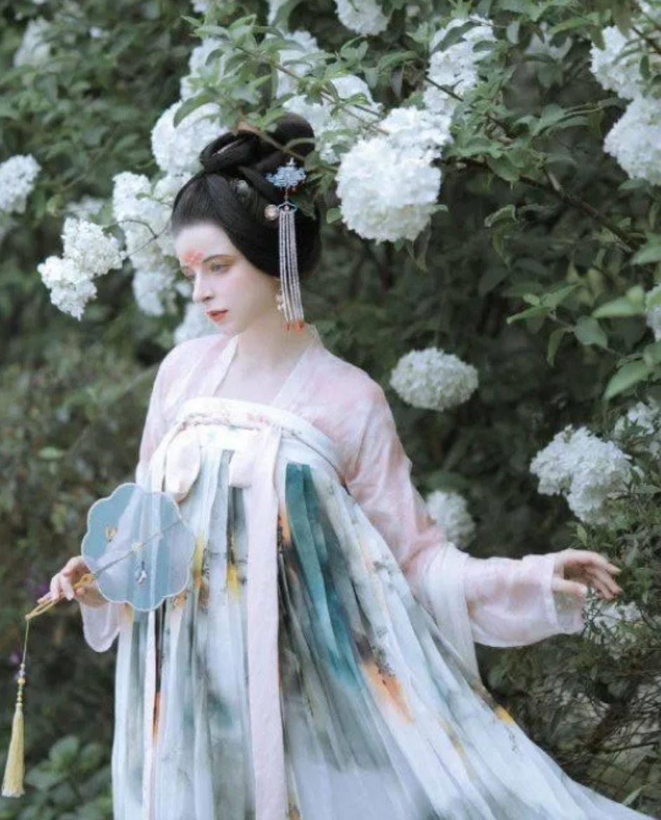 Shocking fashion on the streets of Shanghai, stunning everyone! - iMedia