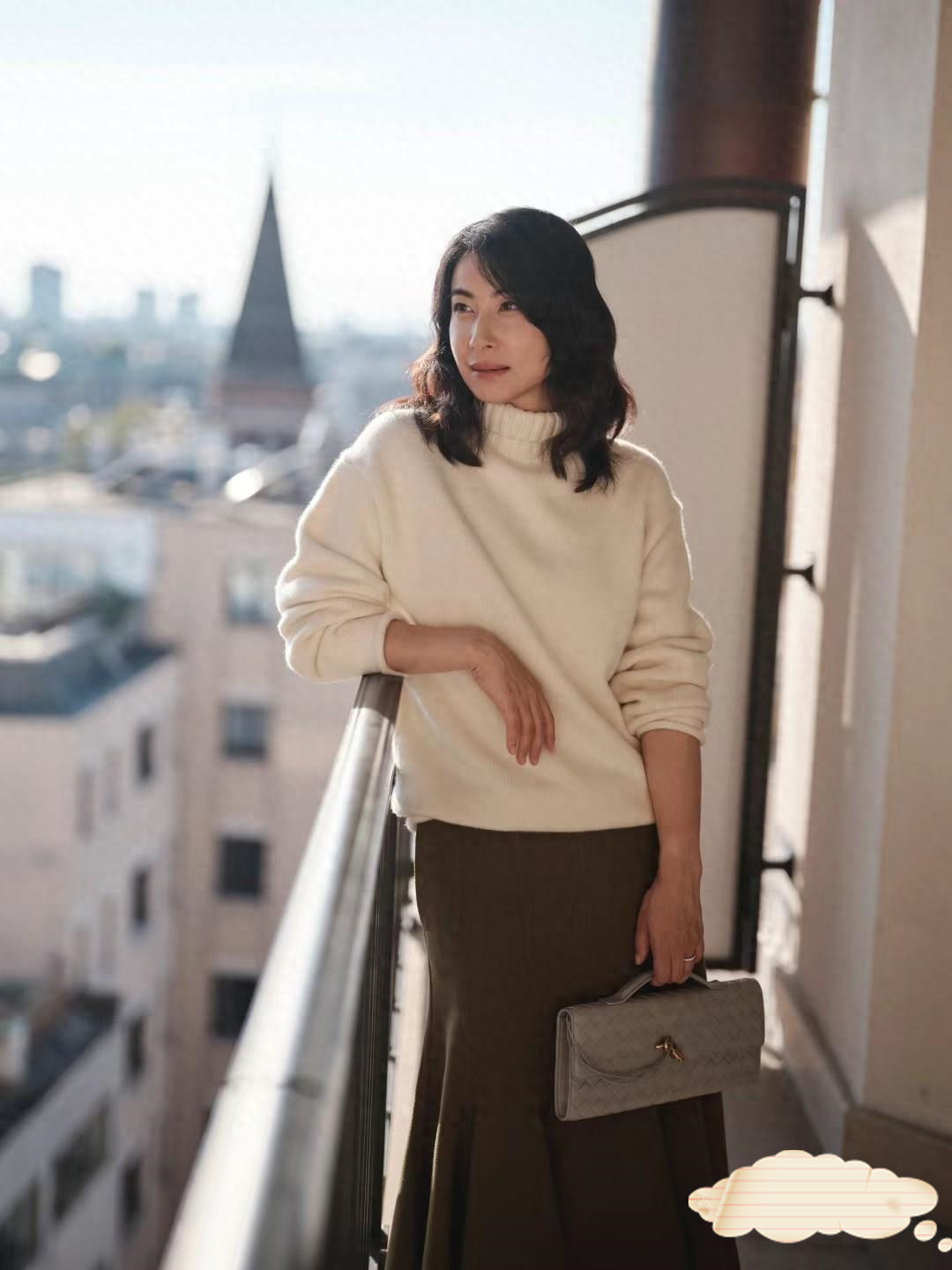 42-year-old Guo Jingjing changed her hairstyle. She looked very ...