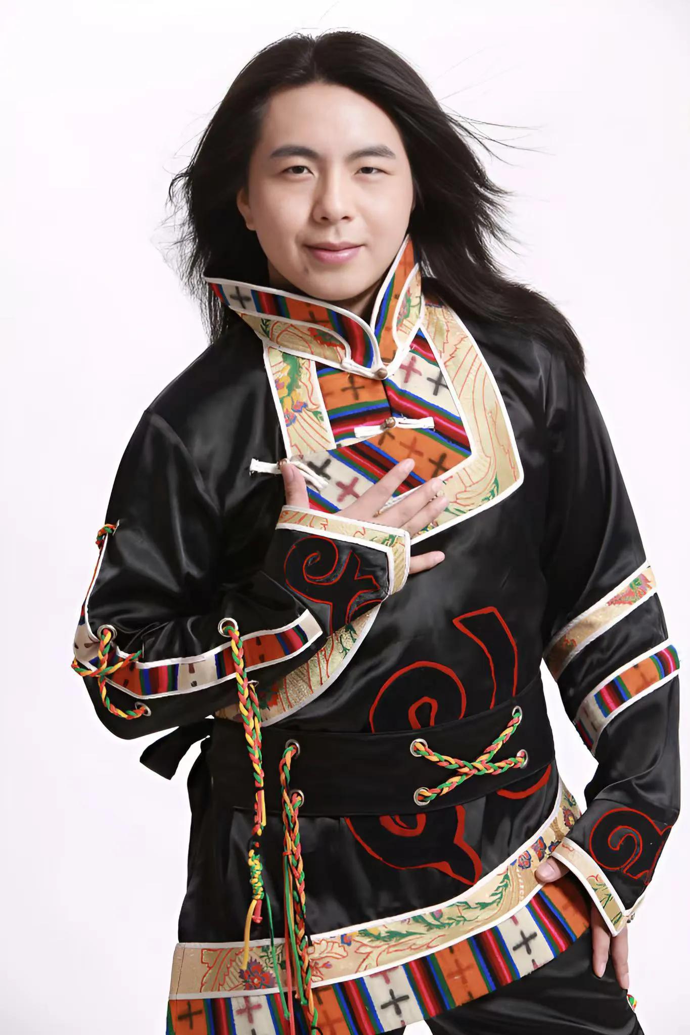 Singing of "I'm Waiting for You in Lhasa": How does Sonam Tashi use ...