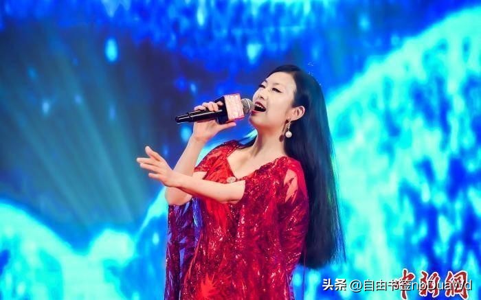 Minnan dialect singing queen Chen Fei: Minnan dialect songs are a kind ...