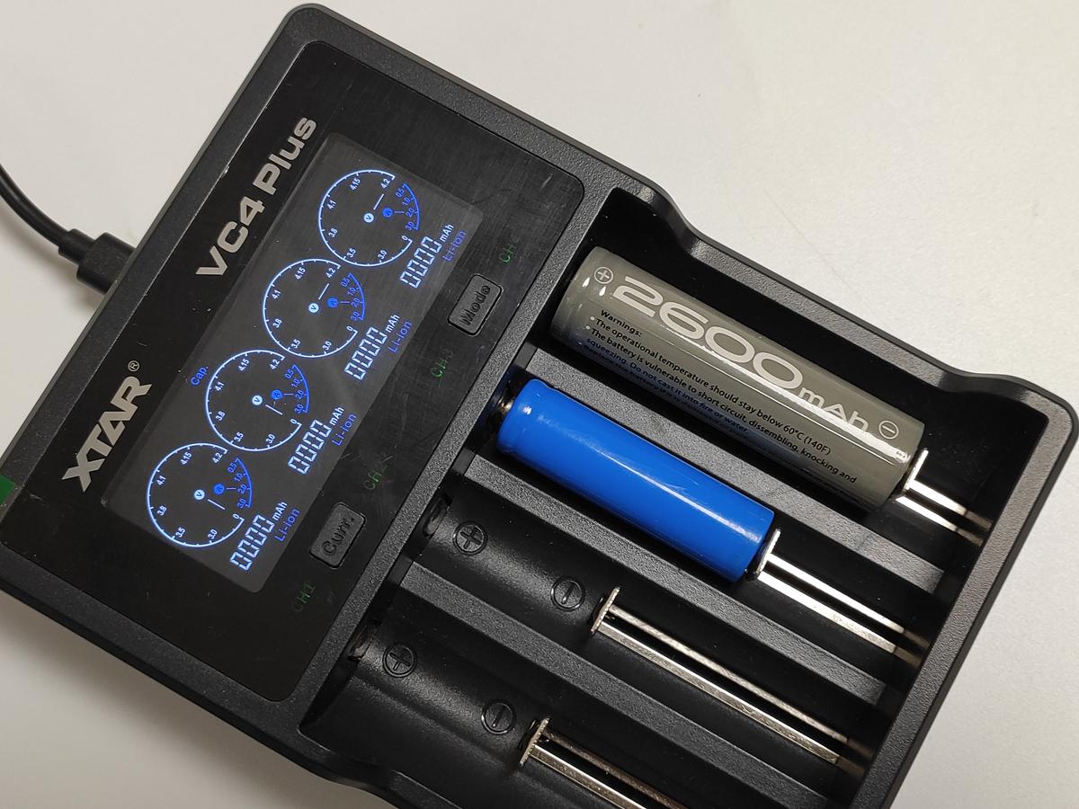 XTAR VC4 PLUS體驗評測：經典四槽設計，支持智能充電 - 頭條匯