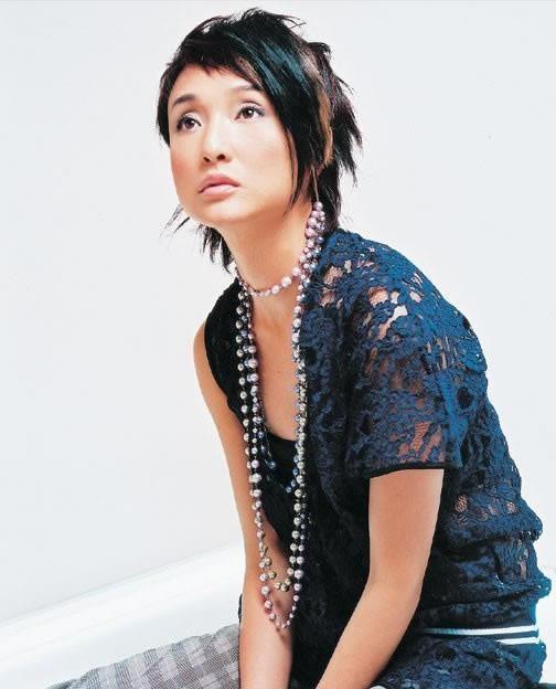 Kong Lin was in love with Wang Quanan and Geng Le, but she remained ...