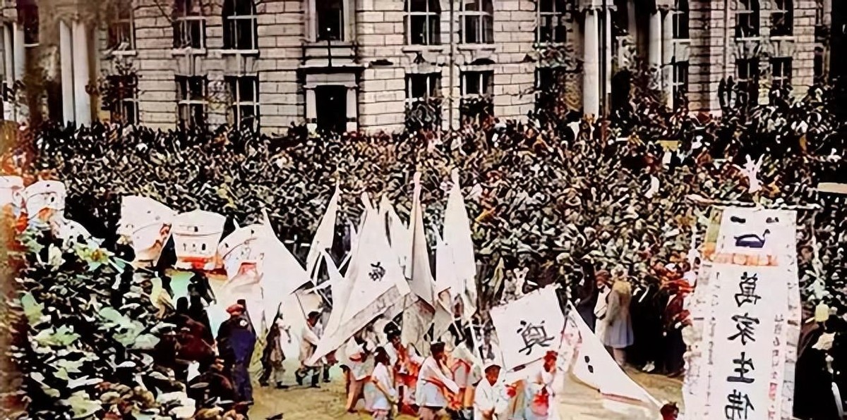 In 1916, after Sheng Xuanhuai passed away, his funeral was extremely ...