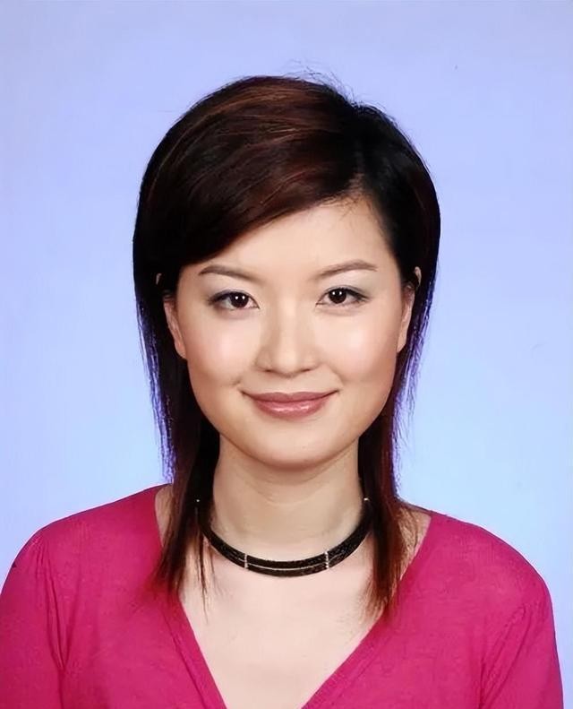 Host Chen Rong, who was living a life of vanity and dreams, transformed ...