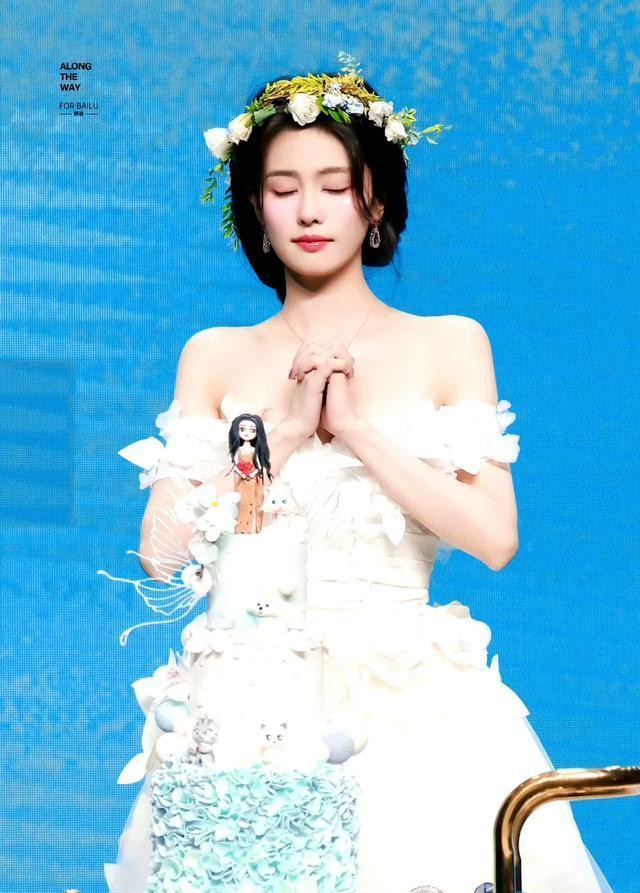On Bai Lu's 29th birthday, many stars sent their blessings to Bai Lu. Her popularity and status ...