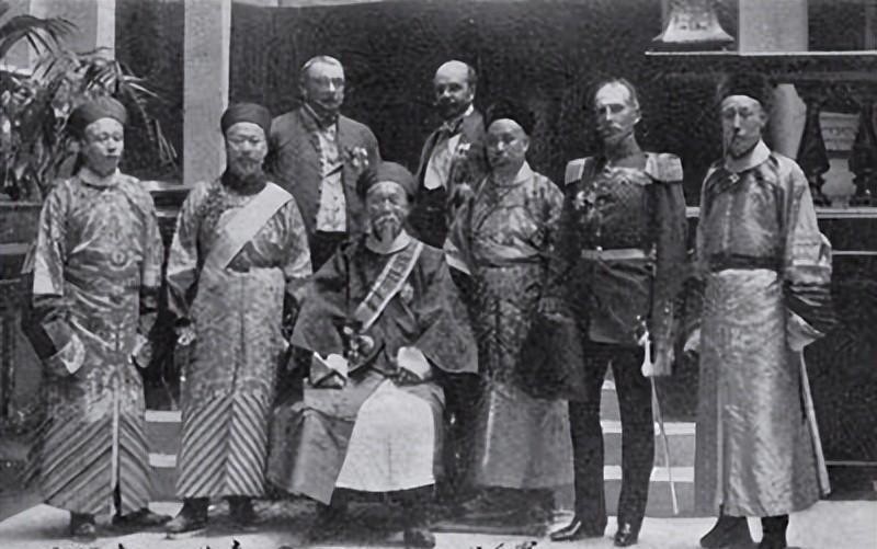 Among the four great sinners in modern Chinese history, the fourth is ...