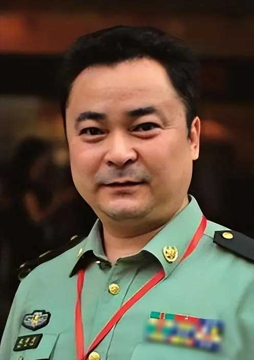 The ACFTU Art Troupe launches "Flying Confidence", Chen Sisi sings ...