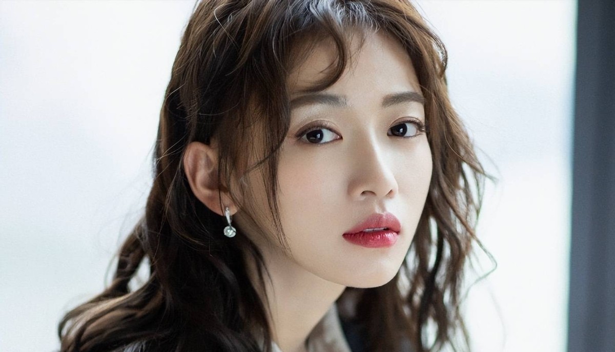 Hot search! Actors Wu Jinyan and Hong Yao officially announced their ...