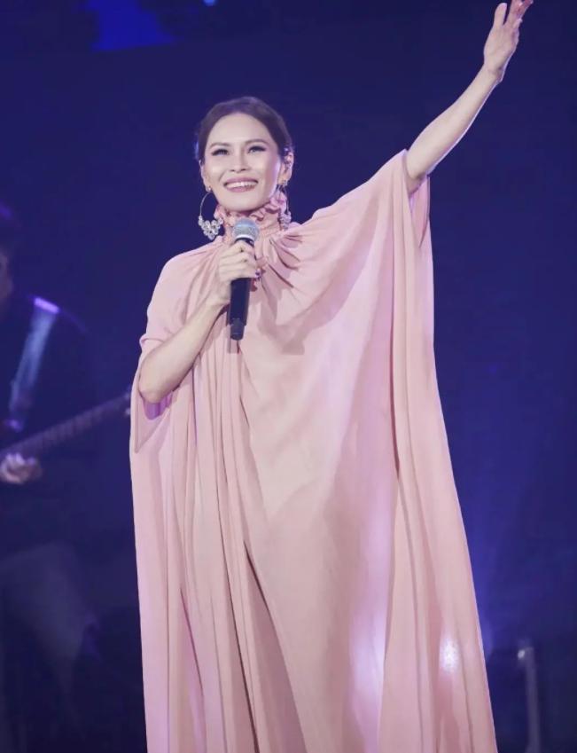 Zhou Hui's "Promise 25" Wuhan concert, one selected golden song after another, sung live by Zhou ...