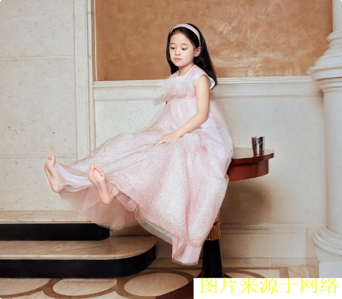 Mei Ting's 10-year-old daughter is starring in a movie again ...