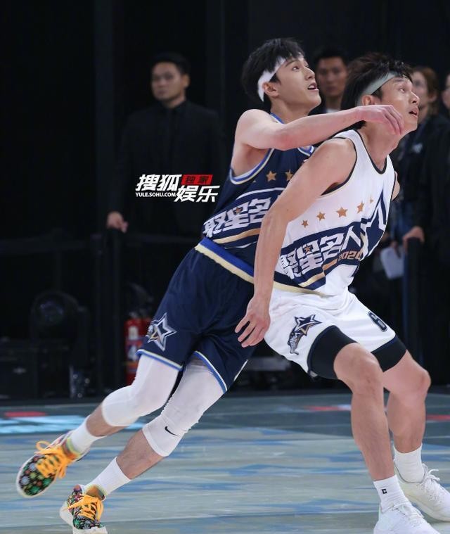 When 27-year-old Yu Shi and 28-year-old Li Junrui stood together, I ...
