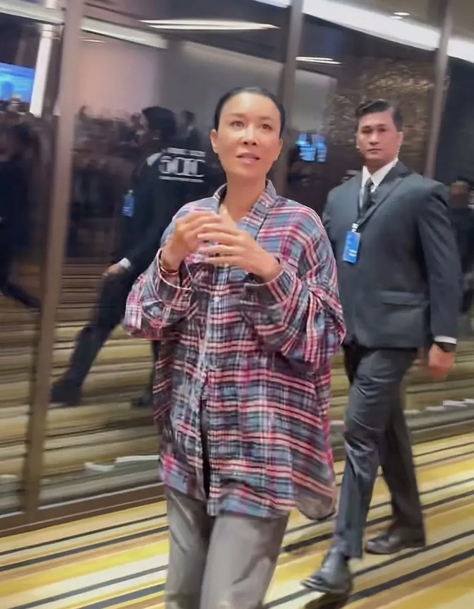 57-year-old Na Ying appears without makeup? Amazing reversal! Why are ...