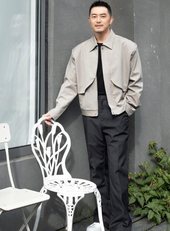 When 27-year-old Yu Shi and 28-year-old Li Junrui stood together, I ...