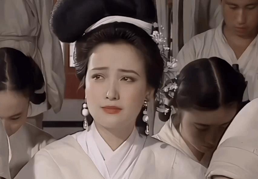 After looking at the old state of 60-year-old He Qing, I found that the ...