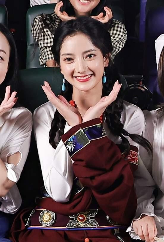 Mango Live Music Variety Show takes over "Singer 2024" and also takes a ...