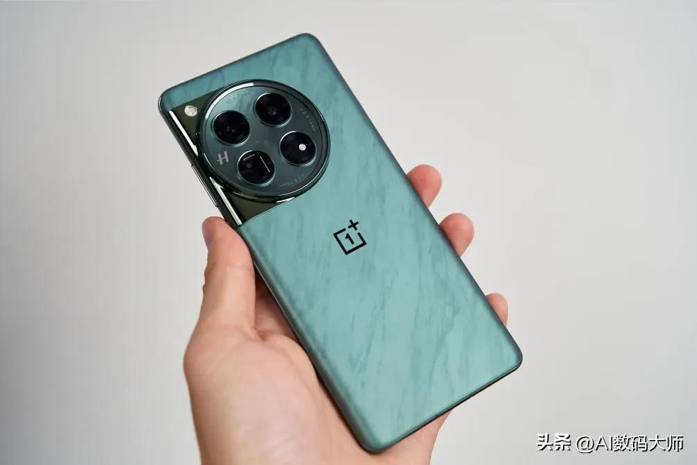 OnePlus 12 Pro appears: upgraded to 26G+1TB extra large storage, no lag ...