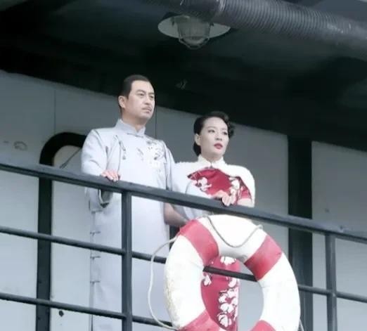 In "Flowers Bloom Like Dreams", Mrs. Meng's face looks like someone who ...