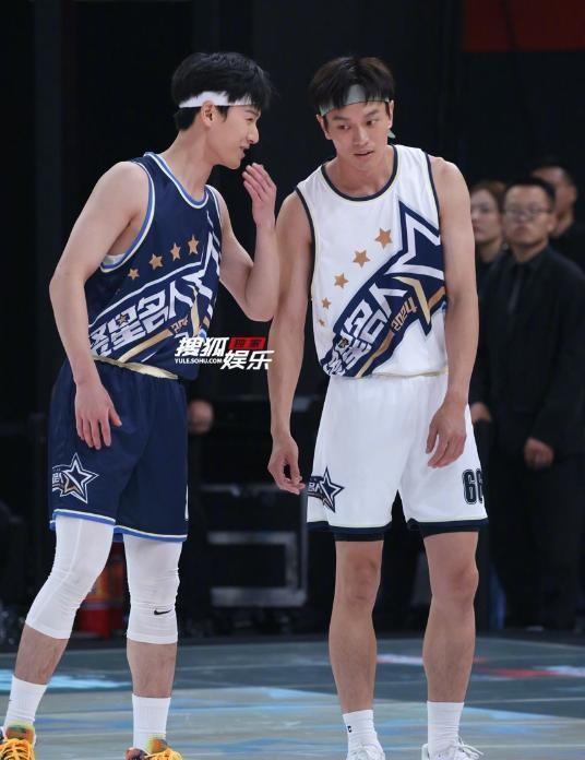 When 27-year-old Yu Shi and 28-year-old Li Junrui stood together, I ...