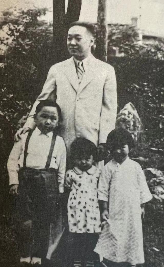 She was born in a brothel, married Sheng Xuanhuai's son in her first ...